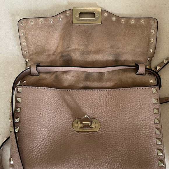Valentino Garavani | Bags | Valentino Rockstud Small Shoulder Bag ...